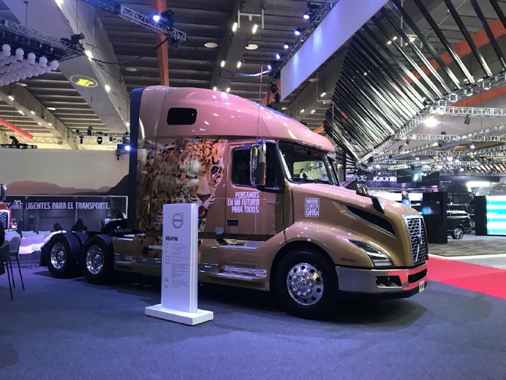 Volvo Trucks hace gala de la más avanzada tecnología GHG - Alianza ...
